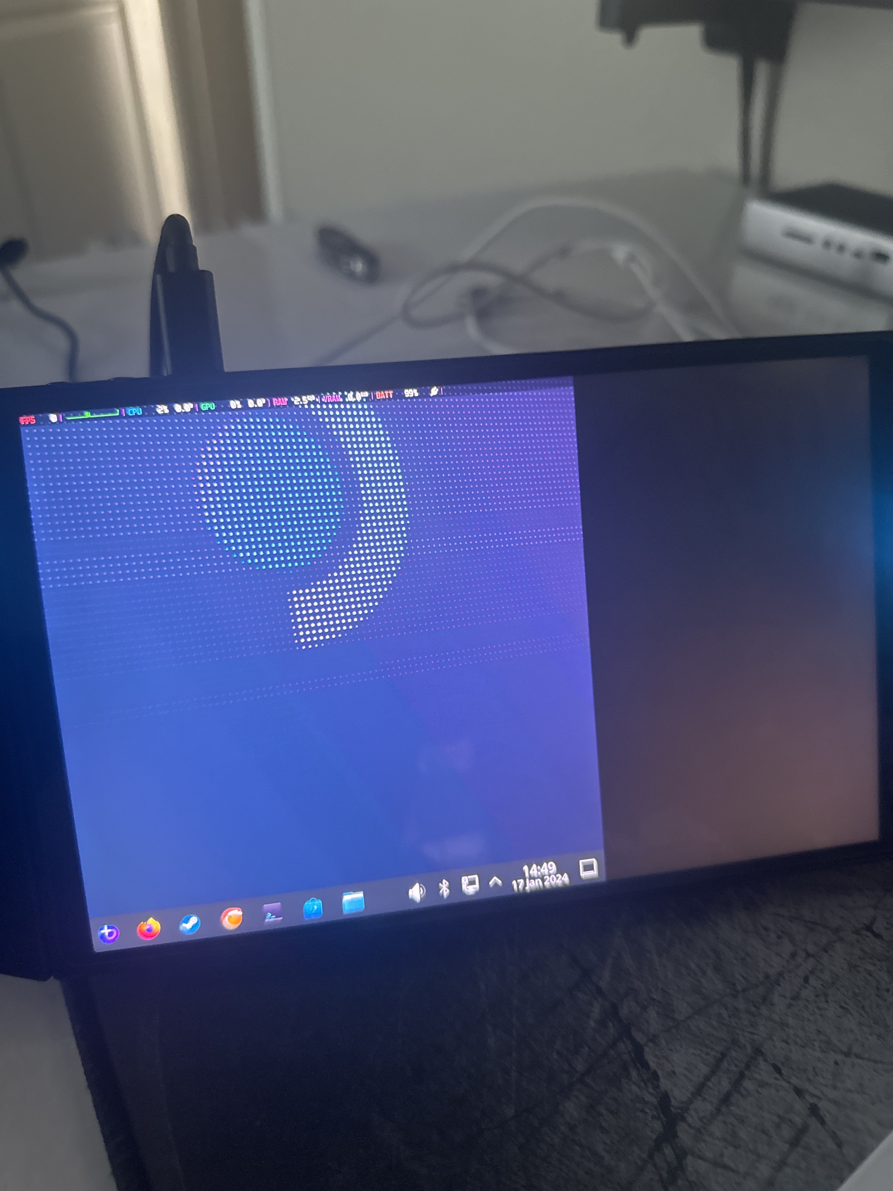 nested desktop wrong orientation - Universal Blue