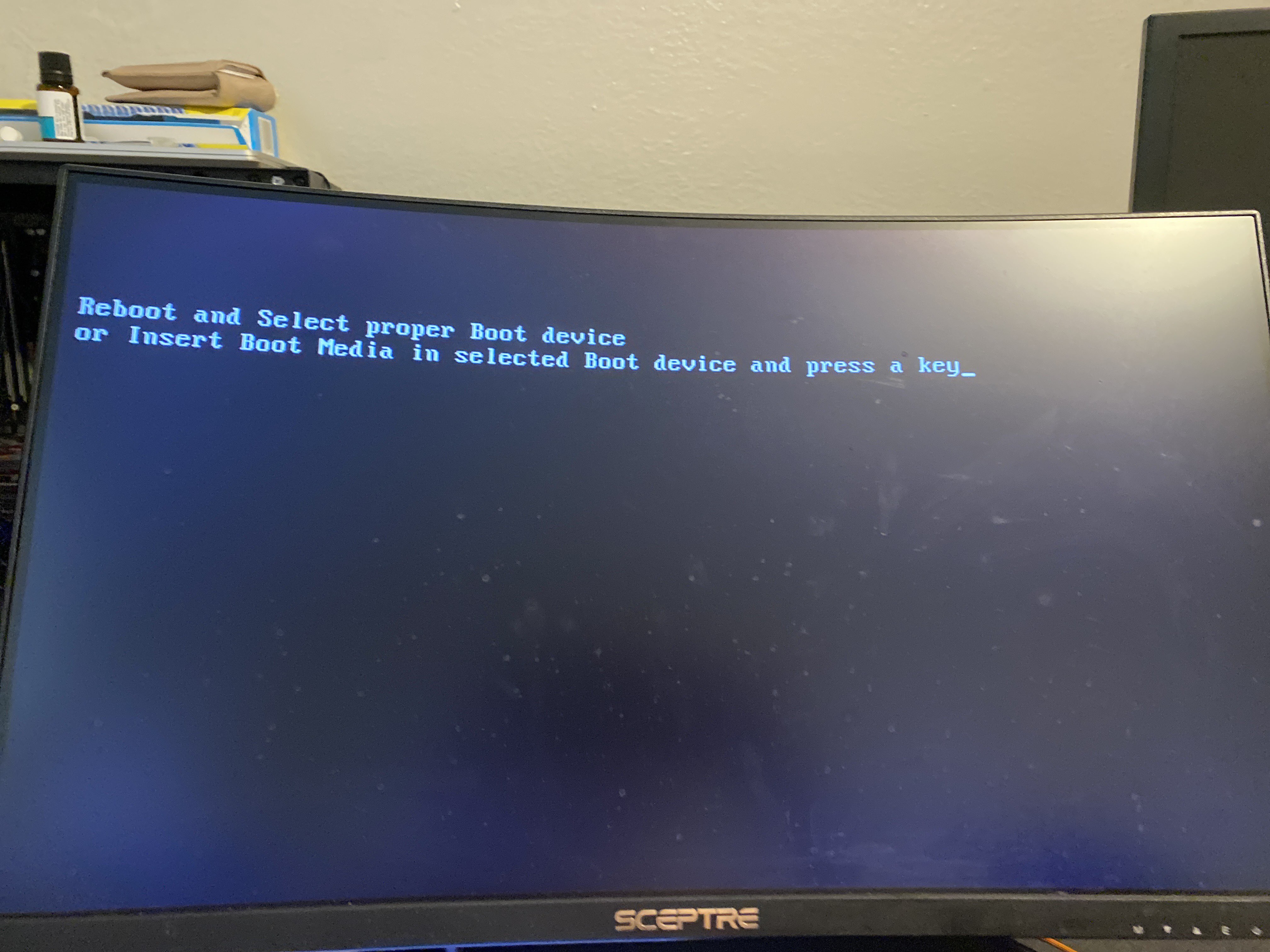 Van : Restriction - enable secure boot - VALORANT